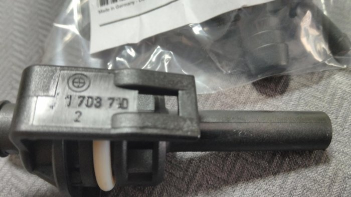 BMW M50引擎 正原廠 PVC閥 連接管適用於 E34 520/525 E36 320/325 美規M3 95/9月前原廠料號 ...