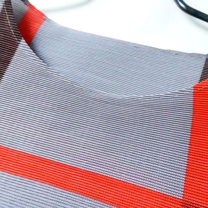 一元起標～當 我 們 在 衣 起C-WIT＊╯全新專櫃格紋皺摺設計上衣 | Yahoo拍賣