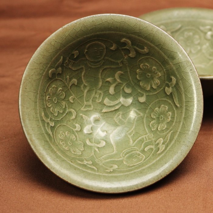 【桑園の】北宋 耀州窯 青瓷 開片 嬰戲文 茶碗 老碗 2只 (委託品) Q 7039 A01 | Yahoo拍賣