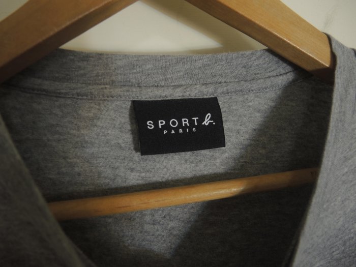 Furugi Shop 法國時尚品牌 agnes b Sport b 麻花灰 大恐龍 字母 短袖T恤 一元起標 1G594 | Yahoo拍賣
