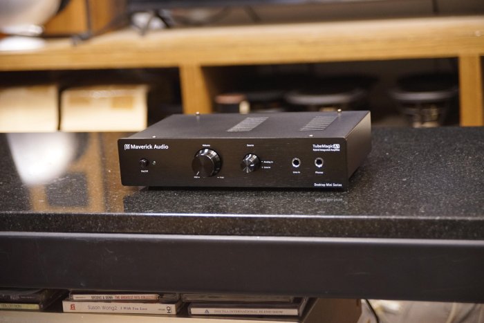 [ 一元音響 ] 全新品! 令人驚豔的小傢伙 美國 Maverick Audio TubeMagic A1 二聲道 真空管綜合擴大機 一元起標 ...