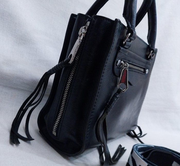 夢想 名牌精品包 !! 包況不錯 Rebecca minkoff 低調黑 2WA 全皮 寬背帶 機車小斜背包 手提袋 限時99元起標 三件商品或滿千免運 | Yahoo拍賣