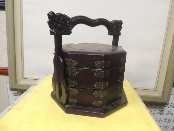 《儒藝城》 紫壇提盒 (A8) | Yahoo拍賣