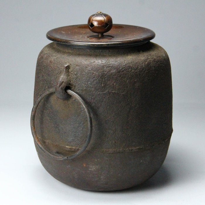 【桑園の】日本茶道具 鐵釜 1.7公斤 鑄鐵 紫斑銅蓋 南部鐵器 茶釜 岩肌 環附 K 7250 | Yahoo拍賣