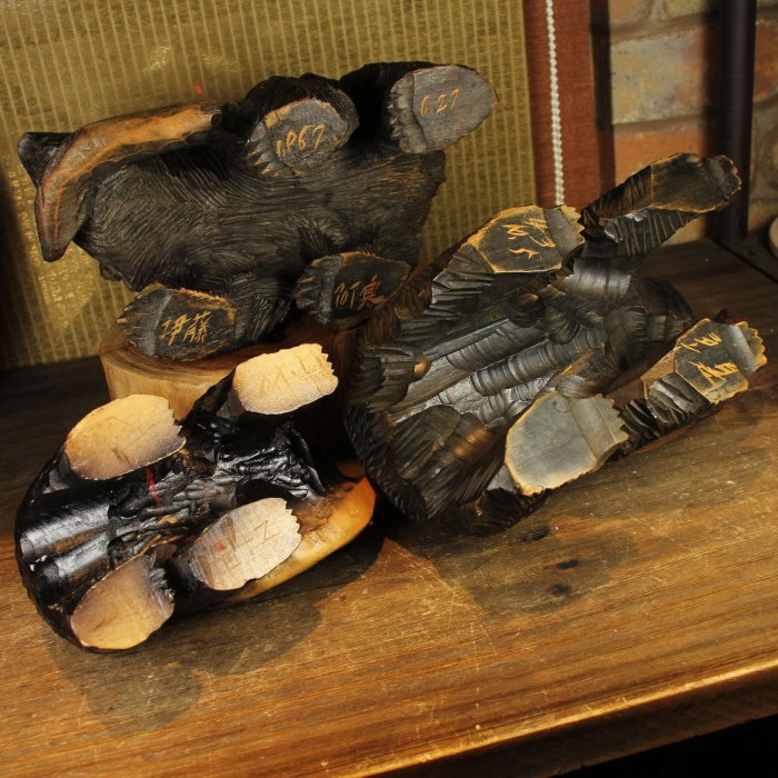 【桑園の】 日本老木雕 捕魚熊家族 三隻一拍 2.6kg 職人手雕 整塊實木 作家款 (委託品) P 5075 A12 | Yahoo拍賣