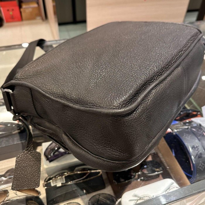 ⭐️ 香榭屋精品店 ⭐️ PRADA 黑色全皮銀釦雙口袋掀蓋大款書包 斜背包肩背包 (B5931) | Yahoo拍賣