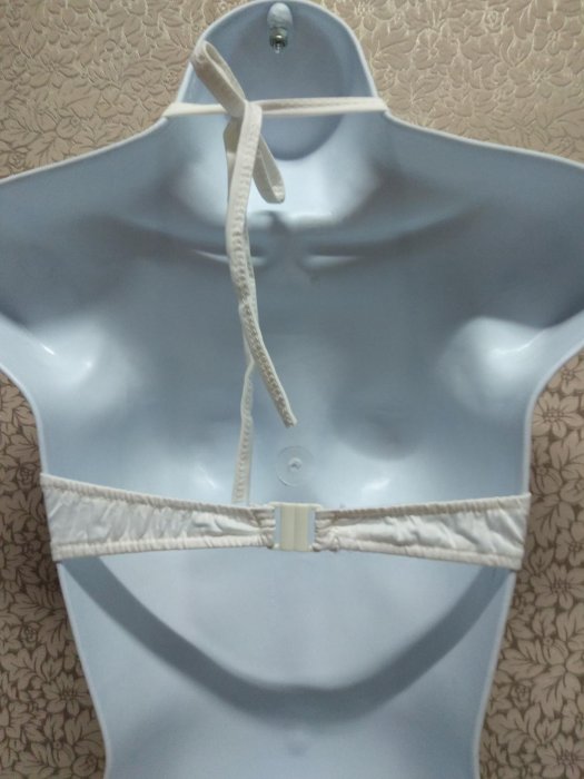 A386.全新 F/白色 繞頸綁帶式比基尼內衣 性感裸背 美背 好搭罩杯 | Yahoo拍賣