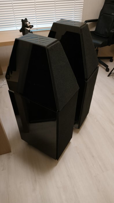 Wilson Audio System 7 Watt Puppy 無傷鋼琴黑漆面 難得含原裝木箱 平衡又精準的聲音 音響史上經典之一 ...