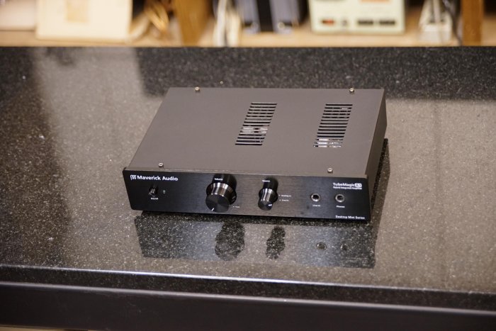 [ 一元音響 ] 全新品! 令人驚豔的小傢伙 美國 Maverick Audio TubeMagic A1 二聲道 真空管綜合擴大機 一元起標 ...