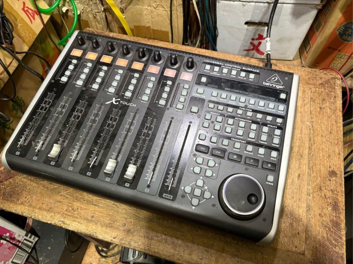 低價起標！零件機...專業用Behringer X-Touch 控制器..711 | Yahoo拍賣
