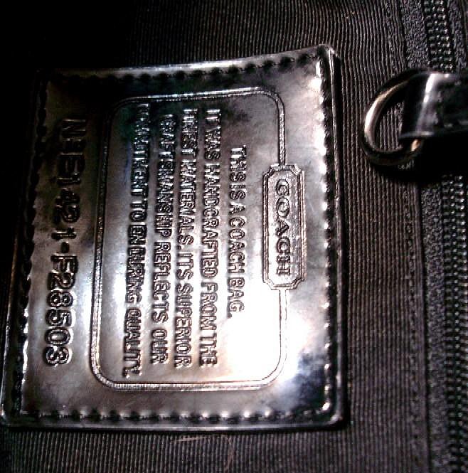 暢銷外出方便款 美國Coach 女性 大直條C Logo+ 雙帶 外出側背包 (特價真品) 38cm | Yahoo拍賣