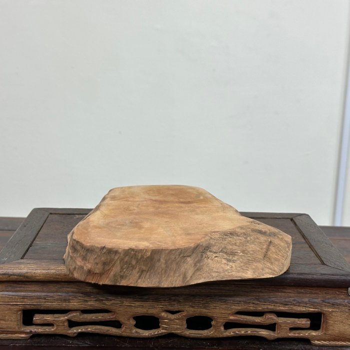 【居寶屋】精選 牛樟片 濃郁沙士味 展示底座 養壺墊 聞香片 香味濃郁 種植牛樟芝 一片一標 一元起標 無底價 C631 | Yahoo拍賣