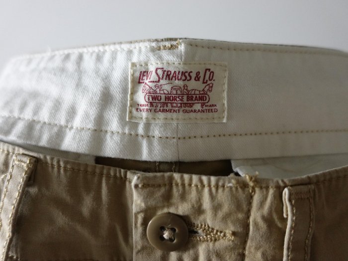 CA 美國品牌 LEVI'S 卡其黃 休閒短褲 30腰 一元起標無底價C229 | Yahoo拍賣