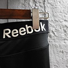 CA 英國運動品牌 Reebok 黑色 緊身 瑜珈褲 彈性七分褲 M號 一元起標無底價E166 | Yahoo拍賣