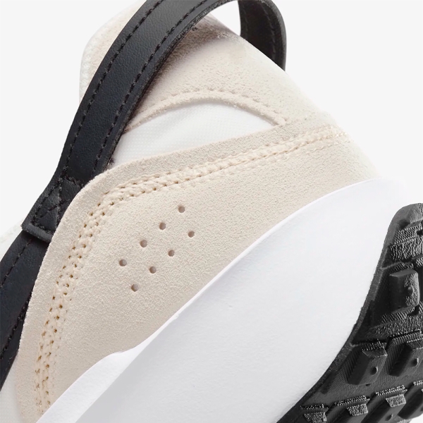 【現貨】NIKE Waffle Debut 女鞋 慢跑 休閒 復古 麂皮 米白黑【運動世界】DH9523-102 | 慢跑鞋 | Yahoo購物中心