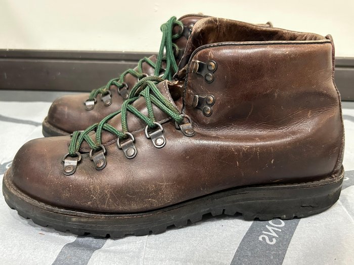 《Classic Hunter》一元起標優質美品美國製經典Danner【黑標Mountain Light II 30800 gore-Tex登山靴】9.5EE | Yahoo拍賣