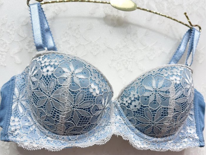👙胸罩/女內衣 ：34/75B💗婷の二手內衣💗厚罩杯。(有附水餃墊) | Yahoo拍賣