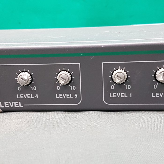 紅螞蟻跳蚤屋 -- (H630)JEDIA 多功能JAD-125A 專業用音頻分配器 限自取 請看說明【歡迎下標】 | Yahoo拍賣