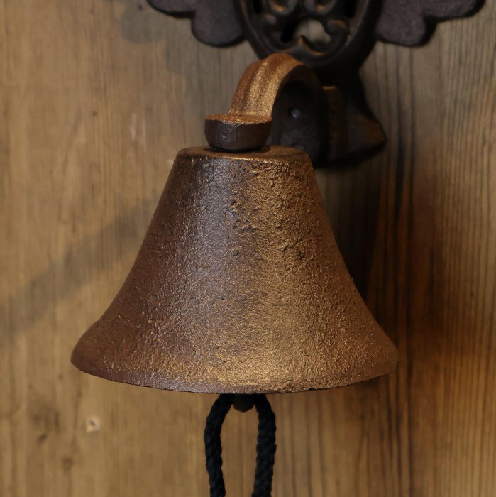 【桑園の】大型~歐式 鑄鐵工藝 1Kg 貓頭鷹 鏤空鐵雕 門鈴 手搖鈴 壁飾 T 8059 | Yahoo拍賣