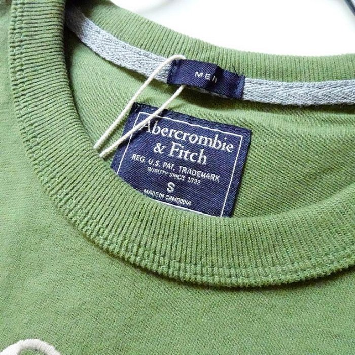 男╭＊一元起標～當 我 們 在 衣 起C-WIT＊╯全新專櫃abercrombie & fitch刺繡好搭款上衣S | Yahoo拍賣
