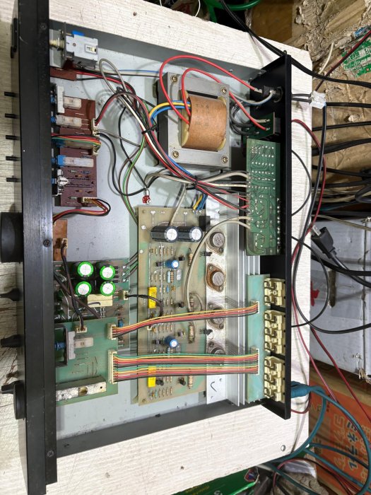 一元起標！零件機..丹麥caster cf-303鐵殼晶體擴大機..148 | Yahoo拍賣