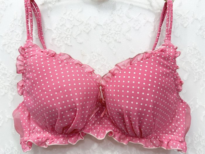 👙胸罩/女內衣 ：38/85C💗婷の二手內衣💗厚罩杯。 | Yahoo拍賣