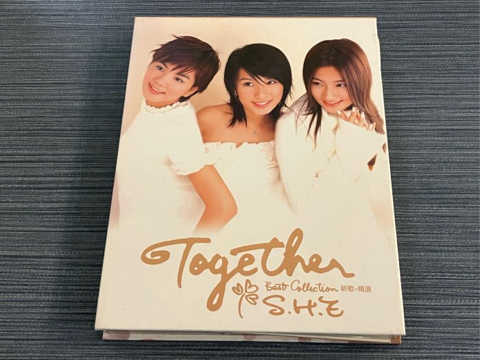 S.H.E--Together新歌+精選~(華研唱片) | Yahoo拍賣