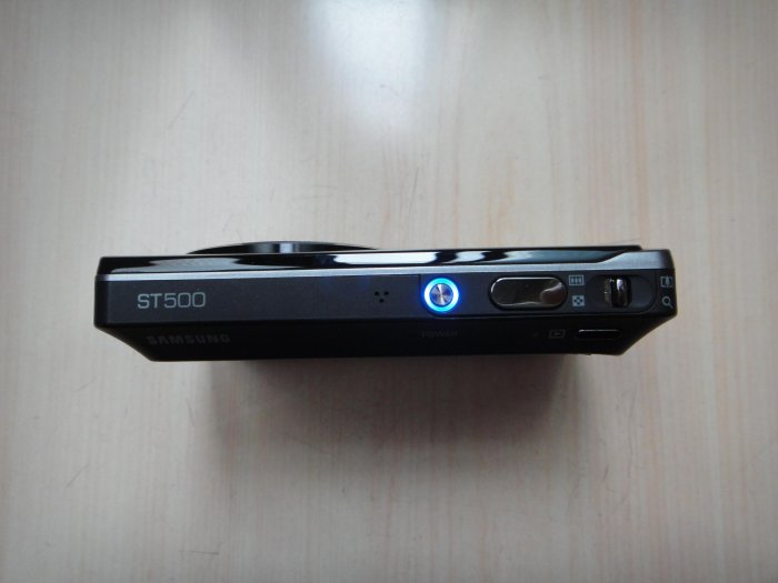 【康泰典藏】一百元起標無底價~SAMSUNG ST500 數位相機~與三星 DV150F 同有前置自拍螢幕 | Yahoo拍賣