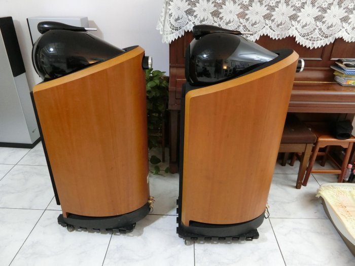 漂亮英國製 B&W N 802 落地喇叭 B&W Nautilus 802 鸚鵡螺高音 Bowers & Wilkins皇佳公司貨 | Yahoo拍賣