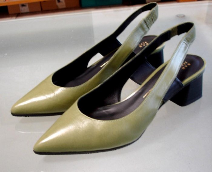 品相佳 橄欖綠色 西班牙September Store (九月) 女性 超好油亮純牛皮 時尚低跟鞋 (特價真品) 23.5 cm | Yahoo拍賣