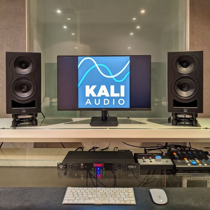 [反拍樂器] Kali Audio IN8 三音路 監聽喇叭 CP值高 工作室 錄音室 經濟實惠 同軸 預約試聽 公司貨 | Yahoo拍賣