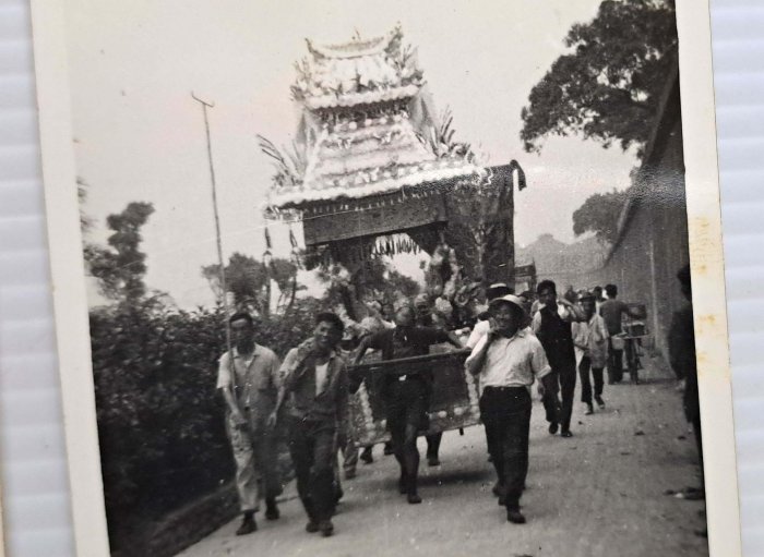 〈古今藝術〉早期老廟會活動繞境的老照片2張M06 | Yahoo拍賣