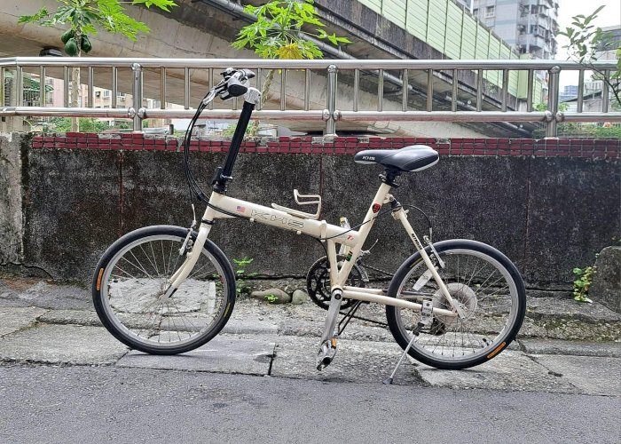 二手~KHS功學社 F20-T2 珠光白 20吋 16段變速 鋁合金折疊腳踏車 小徑 小折 單車~功能正常 | Yahoo拍賣