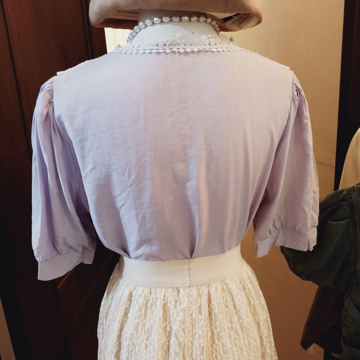 Sweet111韓國甜心 *韓 珍珠釦 蕾絲拼接 棉質上衣 超值!!八一元起標無底價 | Yahoo拍賣