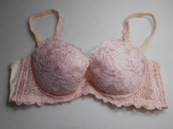 舊愛與新歡~【黛安芬】淺粉色~春天的味道34C(9-48)~99元起標~標多少賣多少~ | Yahoo拍賣