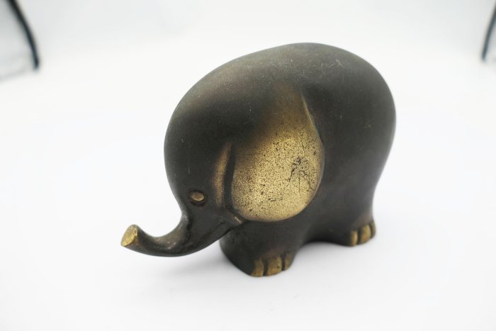 (小蔡二手挖寶網) 早期 青銅 大象 雕工精細 簡約可愛 擺件 收藏品 總重量約288g 行家自行鑑定 商品如圖 100元起標 無底價 | Yahoo拍賣