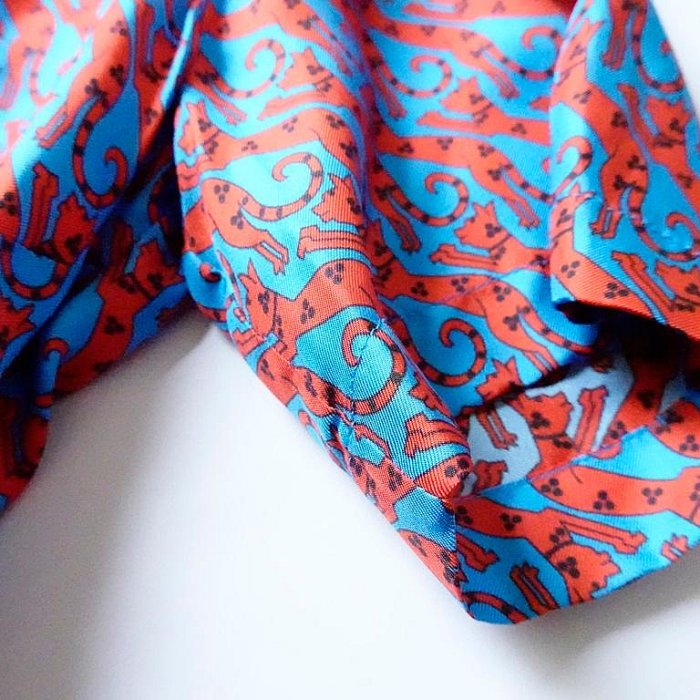 一元起標～當 我 們 在 衣 起C-WIT＊╯全新專櫃SANDRO復古滿版圖騰造型蠶絲上衣 | Yahoo拍賣