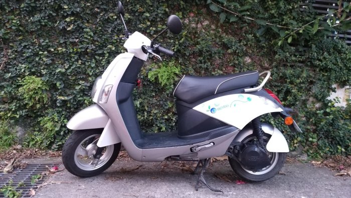 中華電動機車 e-moving EM-80 功能正常 免牌照稅燃料稅 原廠電池 在家即可充電 | Yahoo拍賣
