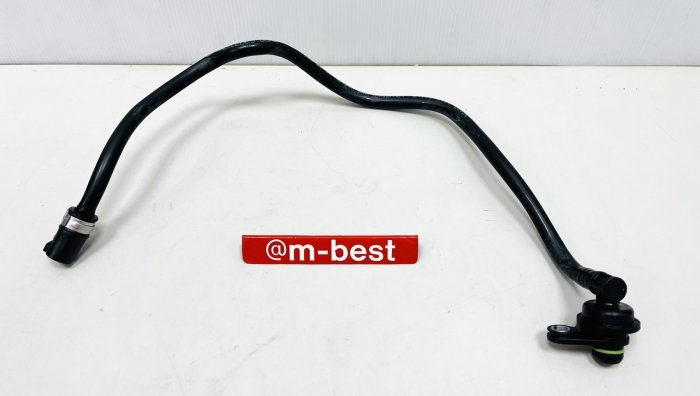 BENZ W204 S204 W205 S205 2012- M274 曲軸箱透氣管 單向閥 (原廠貨) 2740182300 | Yahoo拍賣