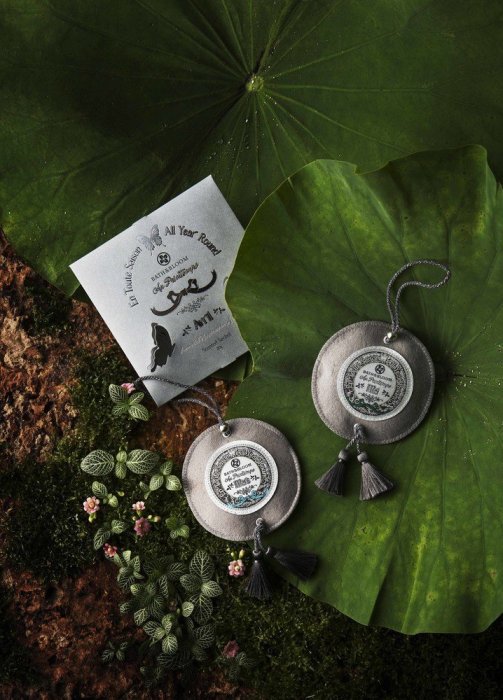 【Bath Bloom 蝶舞四季繽紛系列】奢華典雅 (6月份)~衣櫃 / 車內最適用~ | Yahoo拍賣