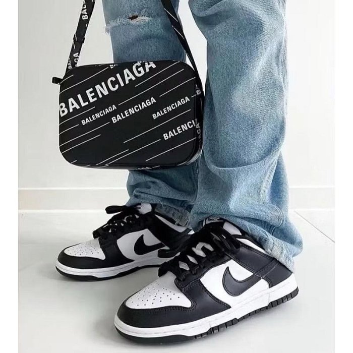 專櫃正品 Balenciaga 巴黎世家 巴倫西亞加肩包皮革黑色 相機包 斜背包 一元起標 | Yahoo拍賣