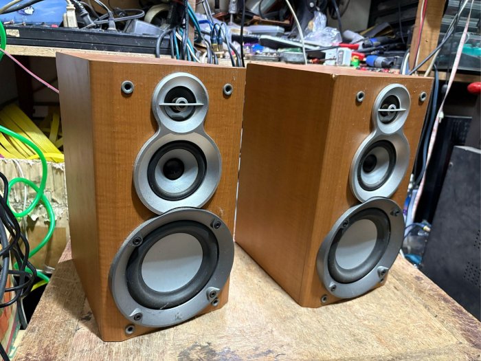 低價起標！零件機...jvc sp-uxj60 3音路書架喇吧一對...715 | Yahoo拍賣