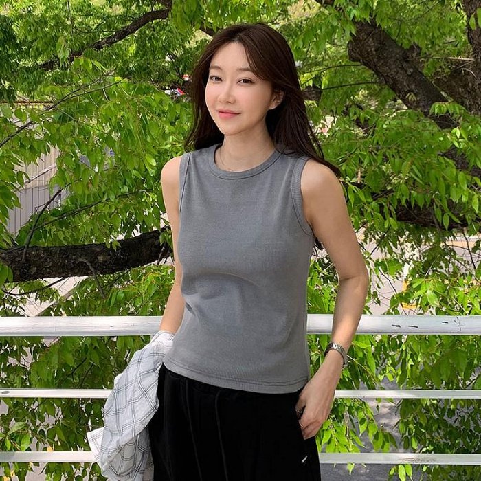 Bellee 正韓 柔軟超彈性圓領背心上衣 (5色) 【0526-93】 | Yahoo拍賣
