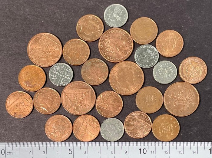 【週一21:00】59~W86~英國女皇頭硬幣25枚 送郵票2枚 | Yahoo拍賣