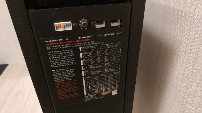 MERIDIAN M30 主動式 兩路電子分音 高低音擴大機 含英國原廠後仰腳架 | Yahoo拍賣