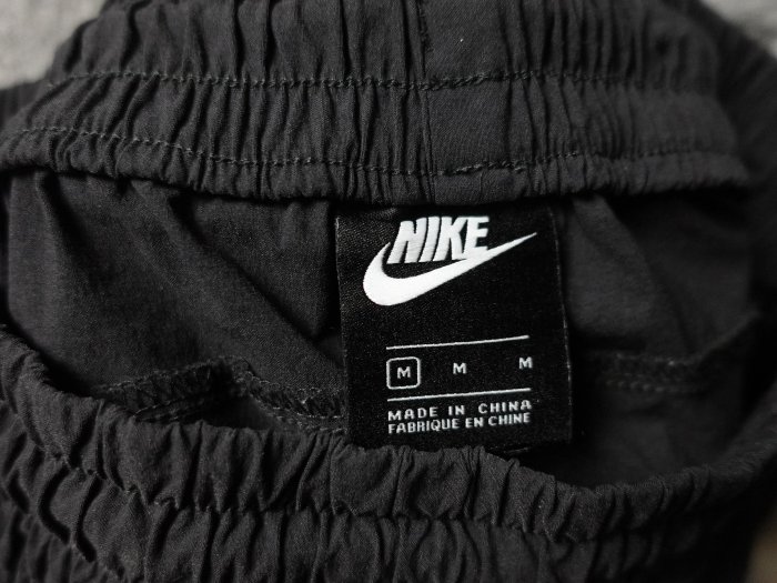 CA 美國運動品牌 NIKE 黑色 合身版 休閒九分褲 M號一元起標無底價D28 | Yahoo拍賣