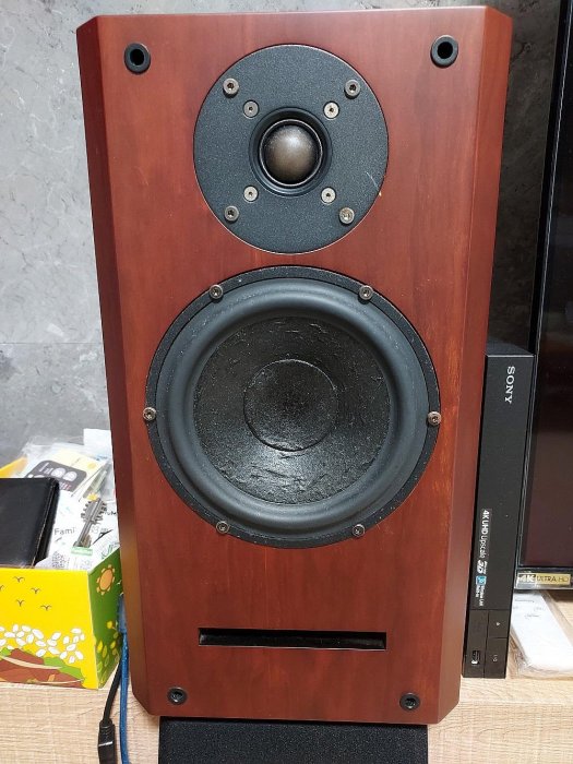 USHER V601喇叭一對 | Yahoo拍賣