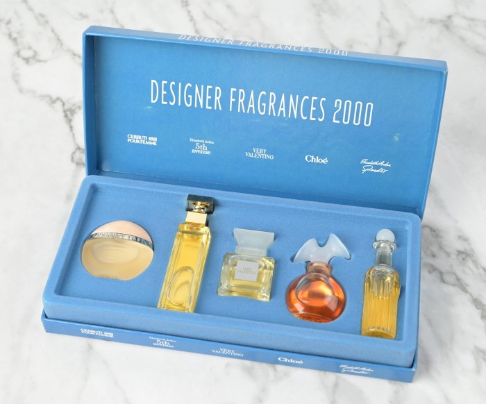 《玖隆蕭松和 挖寶網I》DESIGNER FRAGRANCES 2000 小樣香水禮盒 (14390) | Yahoo拍賣