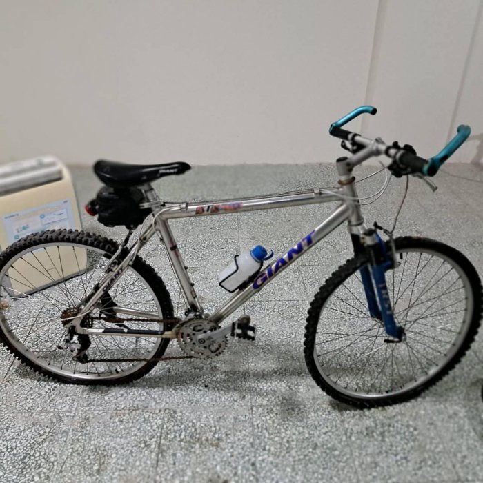 GIANT ATX860 捷安特 登山車 腳踏車 需換內外胎 | Yahoo拍賣