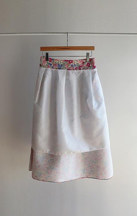 Bellee 正韓 緞面小碎花朵波浪後鬆緊長裙 【0313-27】 | Yahoo拍賣